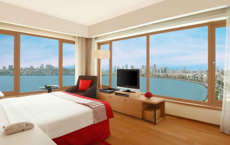 Stay at Luxury Trident Nariman Point in Mumbai - Natural Focus