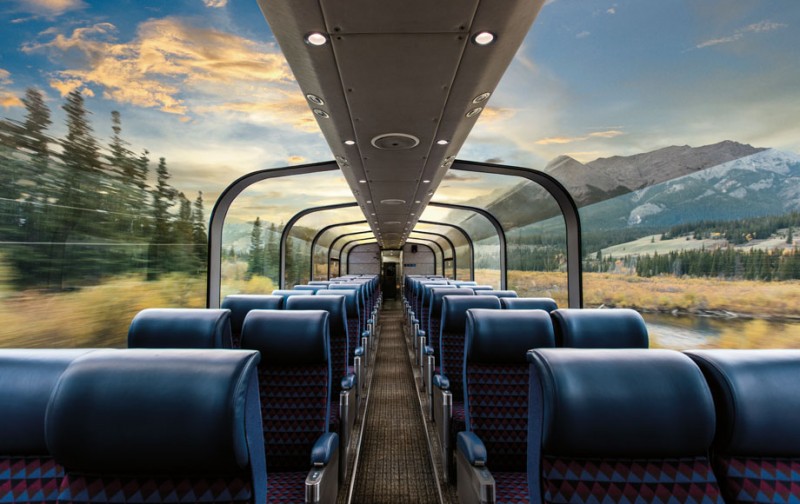 Explorer Canada aboard the VIA Rail with Natural Focus